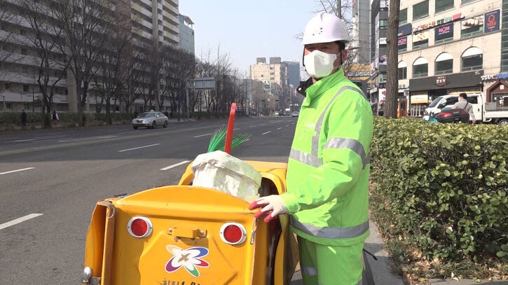 Seoul City to Expand Street Trash Bins Again | This Is Korea Tours